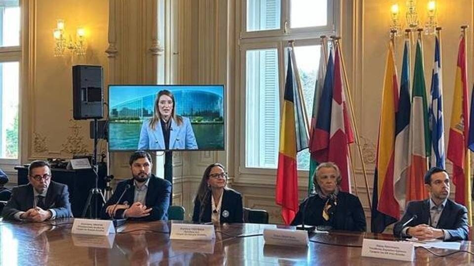 Βραβείο Ευρωπαίου Πολίτη 2021-2022 και Σχολεία-πρέσβεις του ΕΚ σε κοινή ...