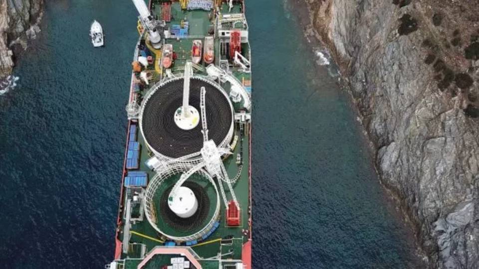 Hellenic Cables: Θα κατασκευάσει το υποβρύχιο καλώδιο για το μεγαλύτερο ...