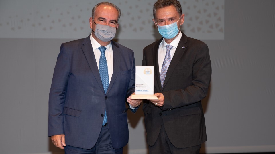 Τιμητικό βραβείο στον Δρ. Κελέμη για την στήριξη των ελληνογερμανικών ...