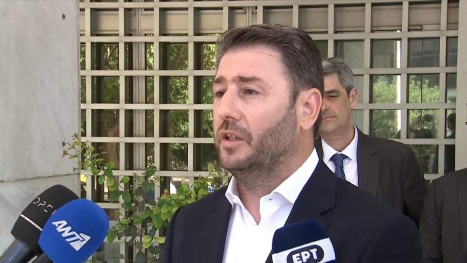 Ο Ανδρουλάκης καταγγέλλει απόπειρα παγίδευσης του κινητού του με το ...