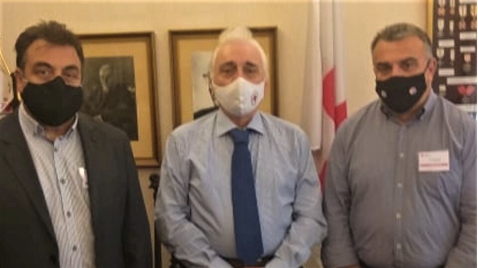 Ο Ε.Ε.Σ. προσφέρει 2.000 δενδρύλλια κορωνέικης ελιάς για τους ...