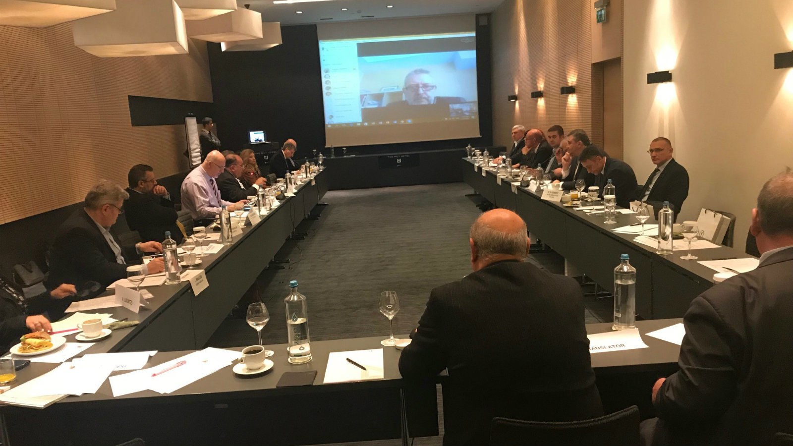 Μνημόνιο Συνεργασίας μεταξύ ΣΕΒΕ και FBTI για την ανάπτυξη ...